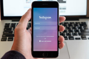 How to Log Into Someone's Instagram: Top 5 Ways to Try